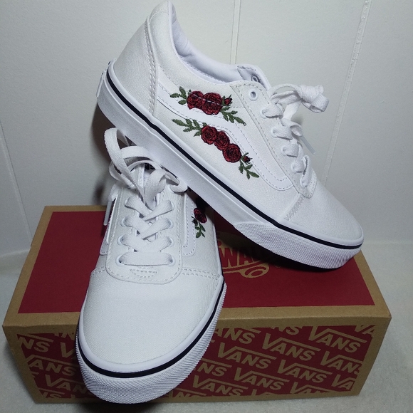 Vans | Shoes | Vans Ward Missy Size 3 Rose Embroidery White Sneakers ...